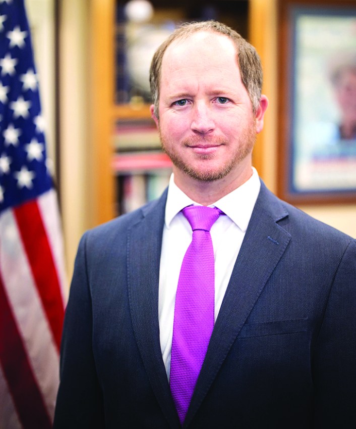 Nombran a Aaron Falk nuevo CEO de Kern Community Foundation